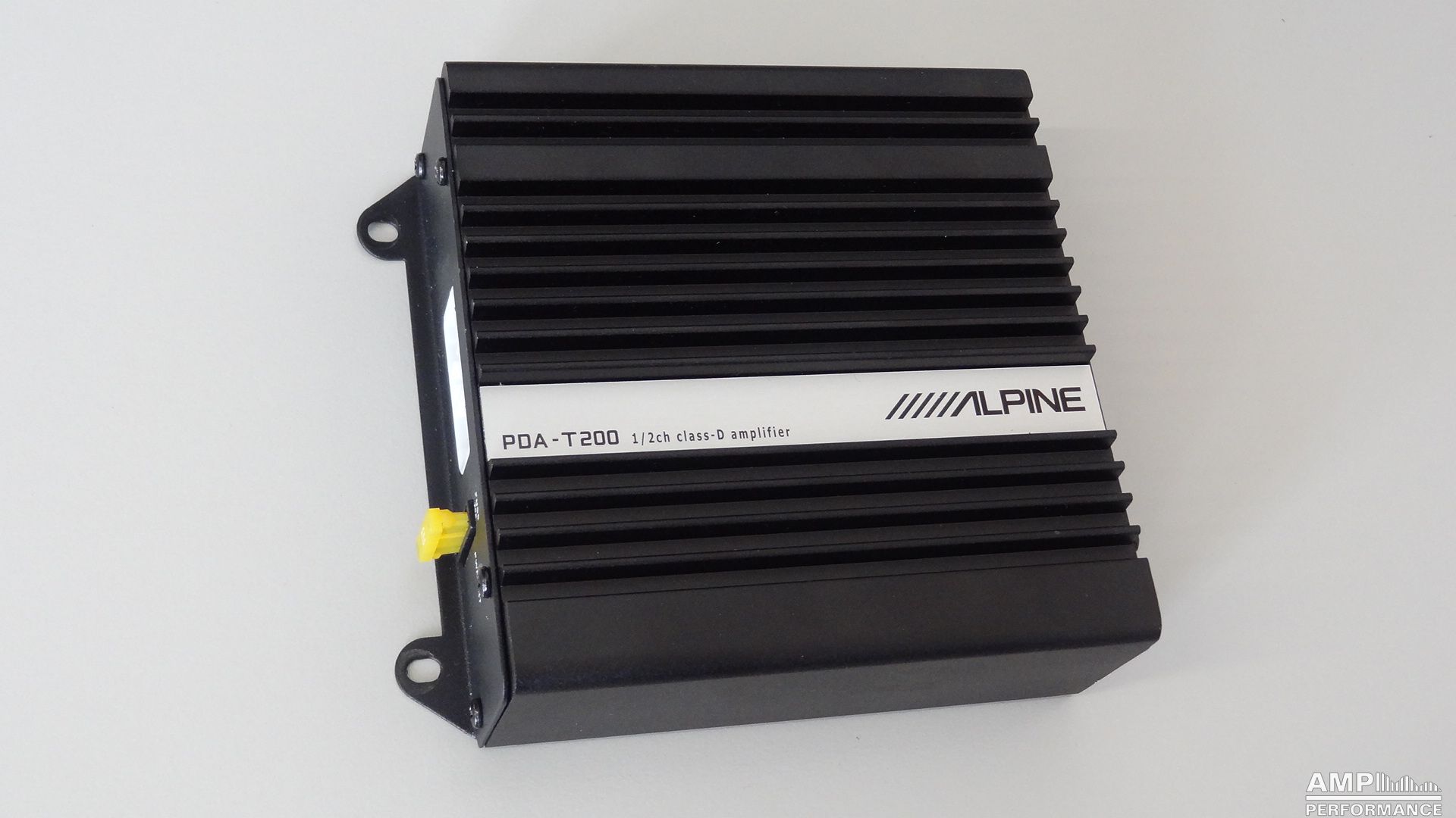 BMW Alpine PDA-F200 - AMP Performance